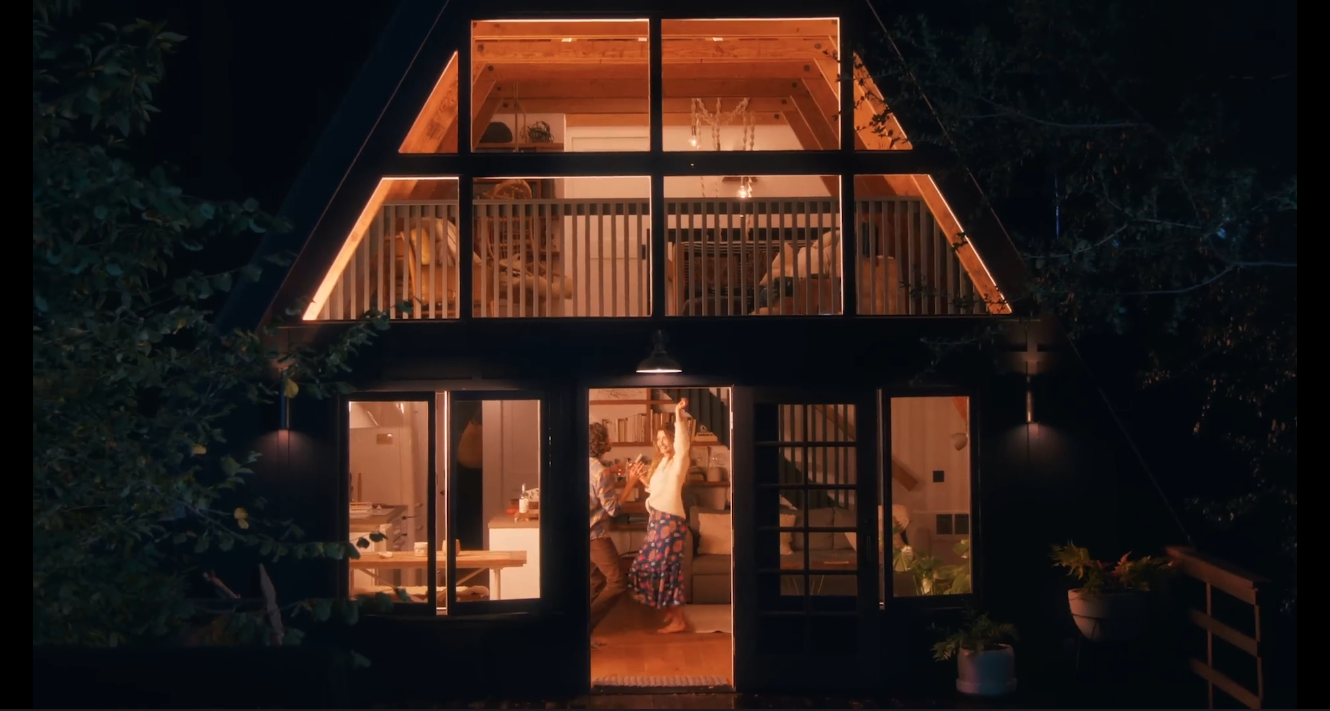 Marine Layer “Cabin” Clothing Ad Features Small House – Small House Society
